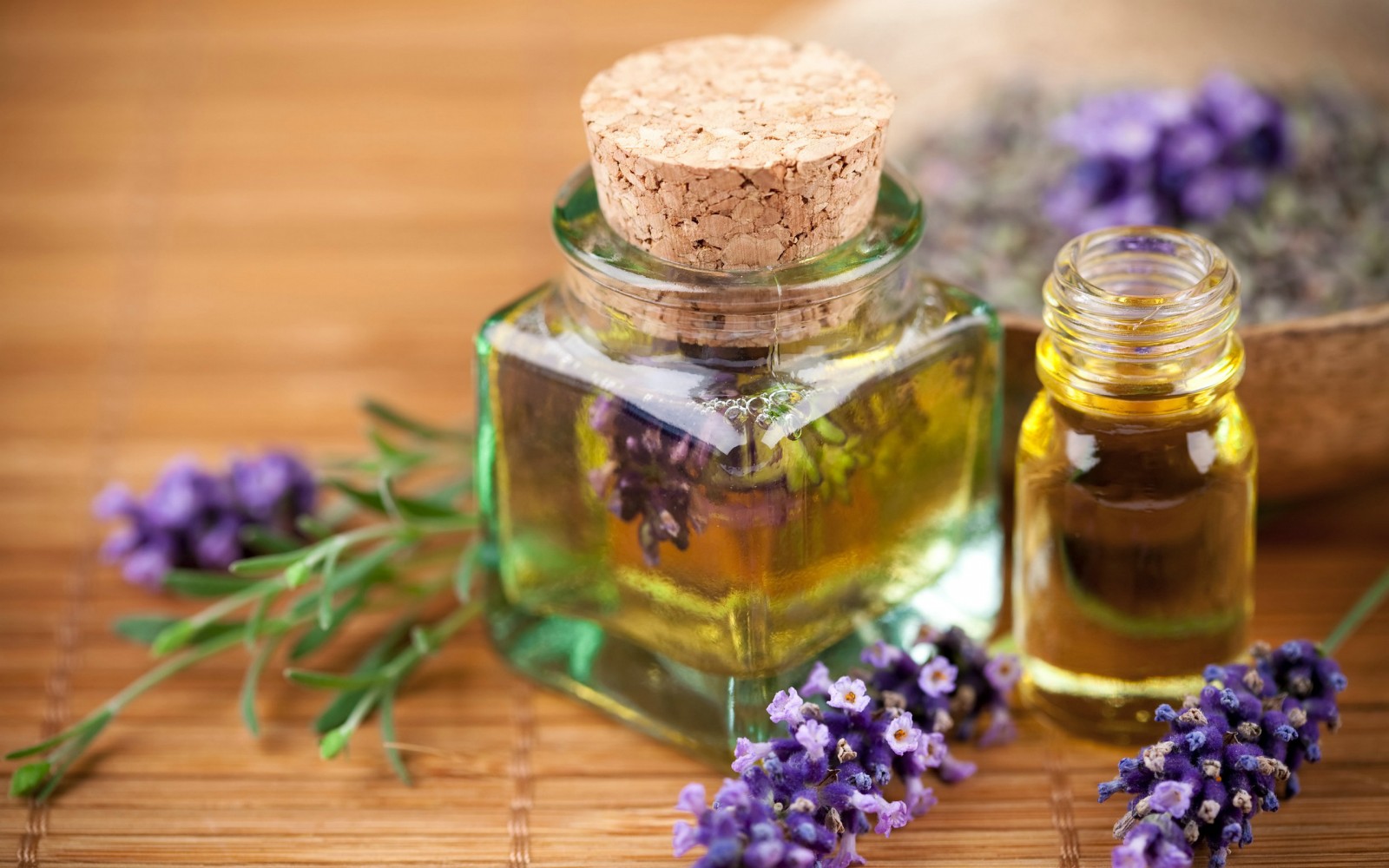 Essential Oils, Minyak Aromaterapi yang Banyak Manfaatnya bagi ...