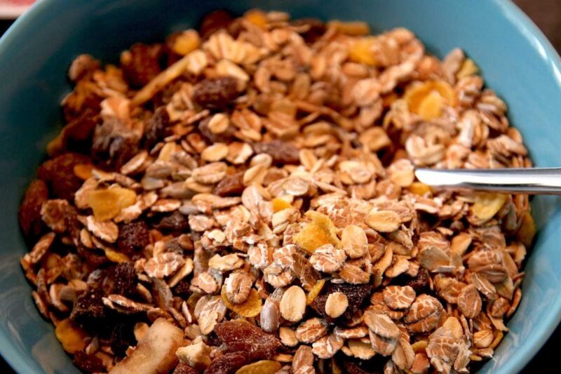 Serupa Tapi Tak Sama, Apa Bedanya Muesli dan Oat? | GOODLIFE